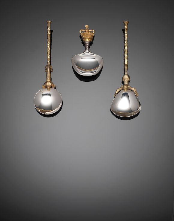 Bonhams : STUART DEVLIN: Two silver and silver-gilt preserve spoons ...