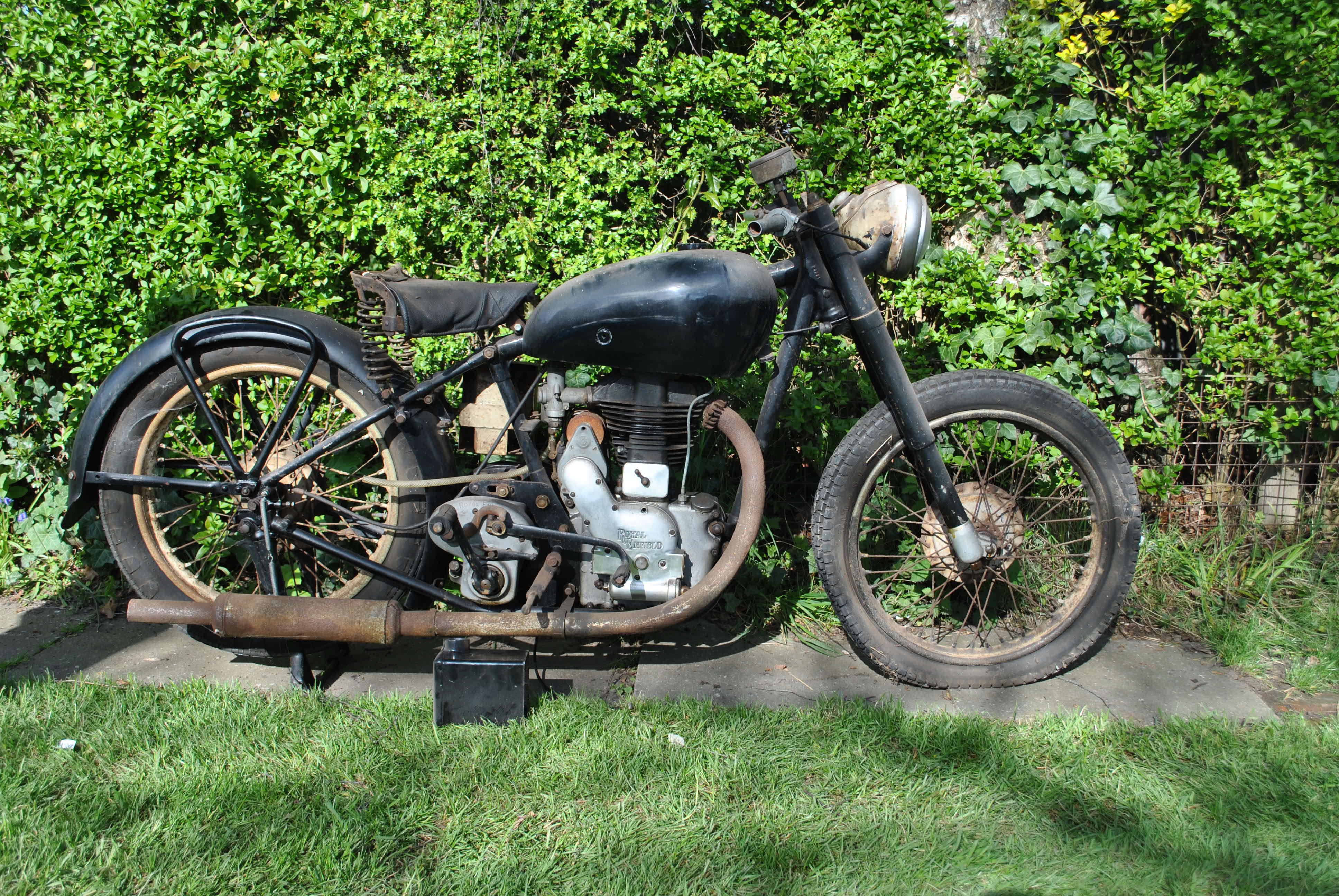 Bonhams Cars : 1945 Royal Enfield 346cc Model G Frame no. G8143 Engine ...