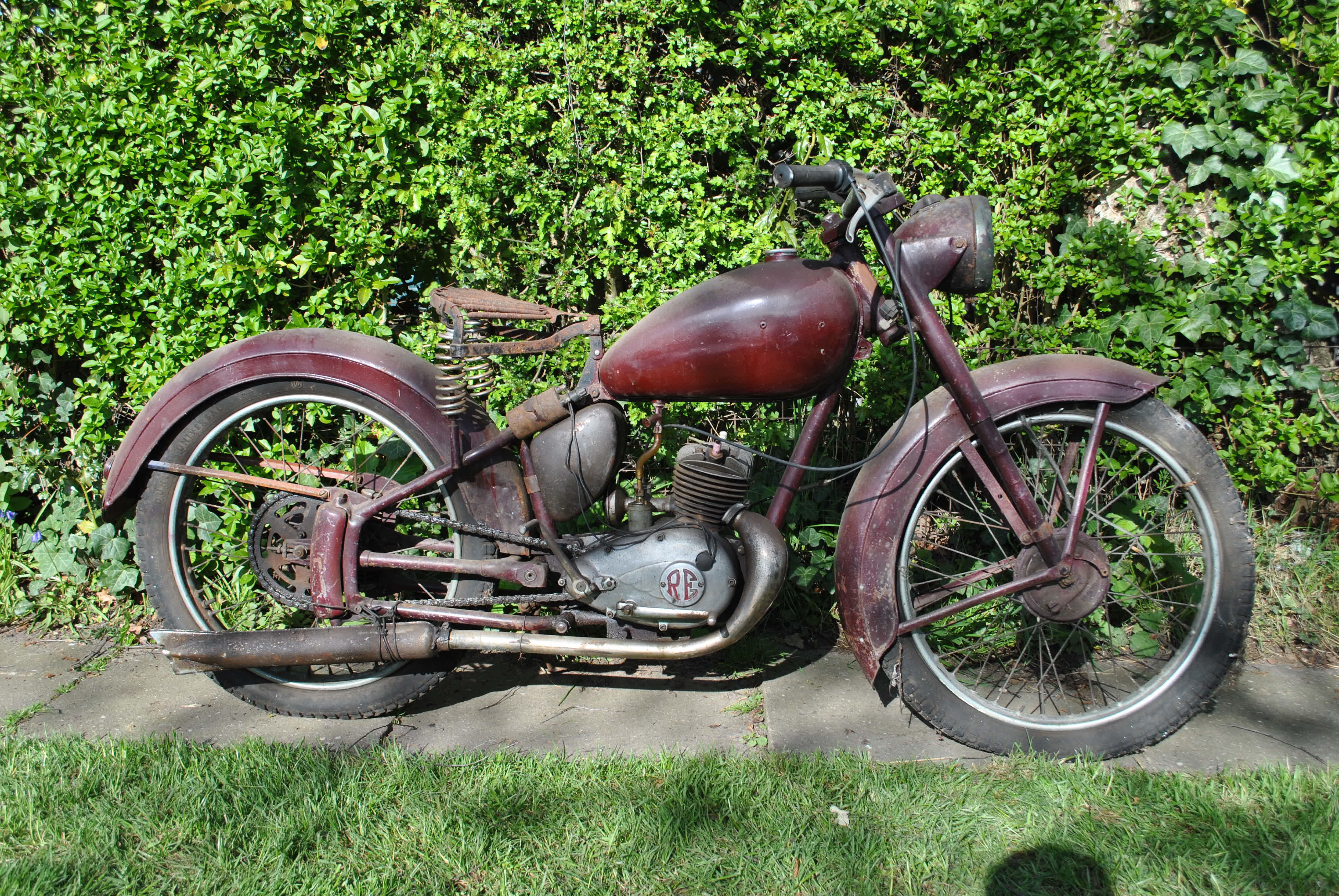 Bonhams Cars C1955 Royal Enfield 148cc Ensign Frame No 46079 Engine