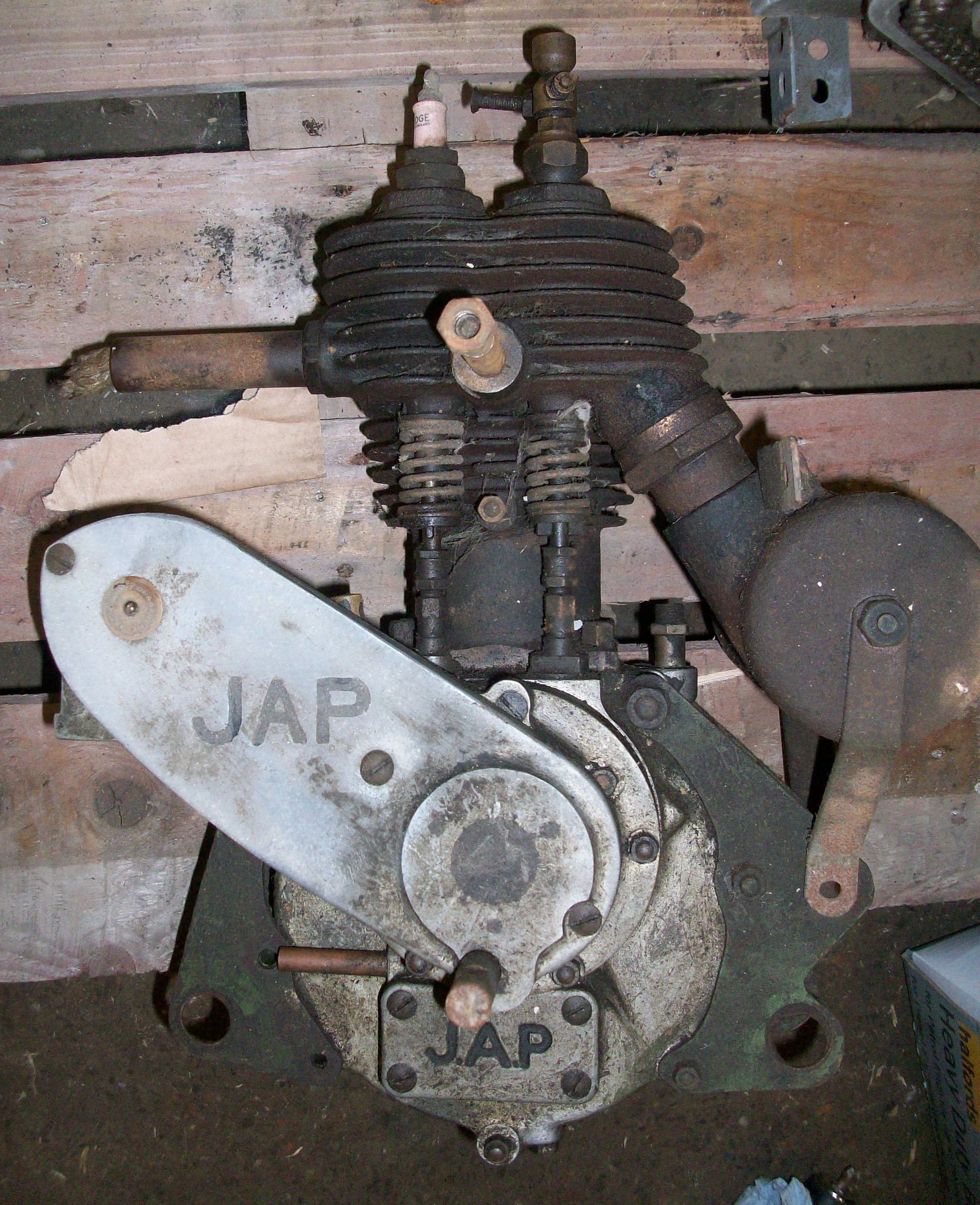 Bonhams Cars : An early 1920s JAP 350cc single side-valve engine,