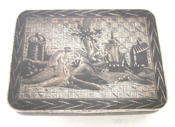Bonhams : A mid 19th century Russian silver & niello snuff box Maker's ...