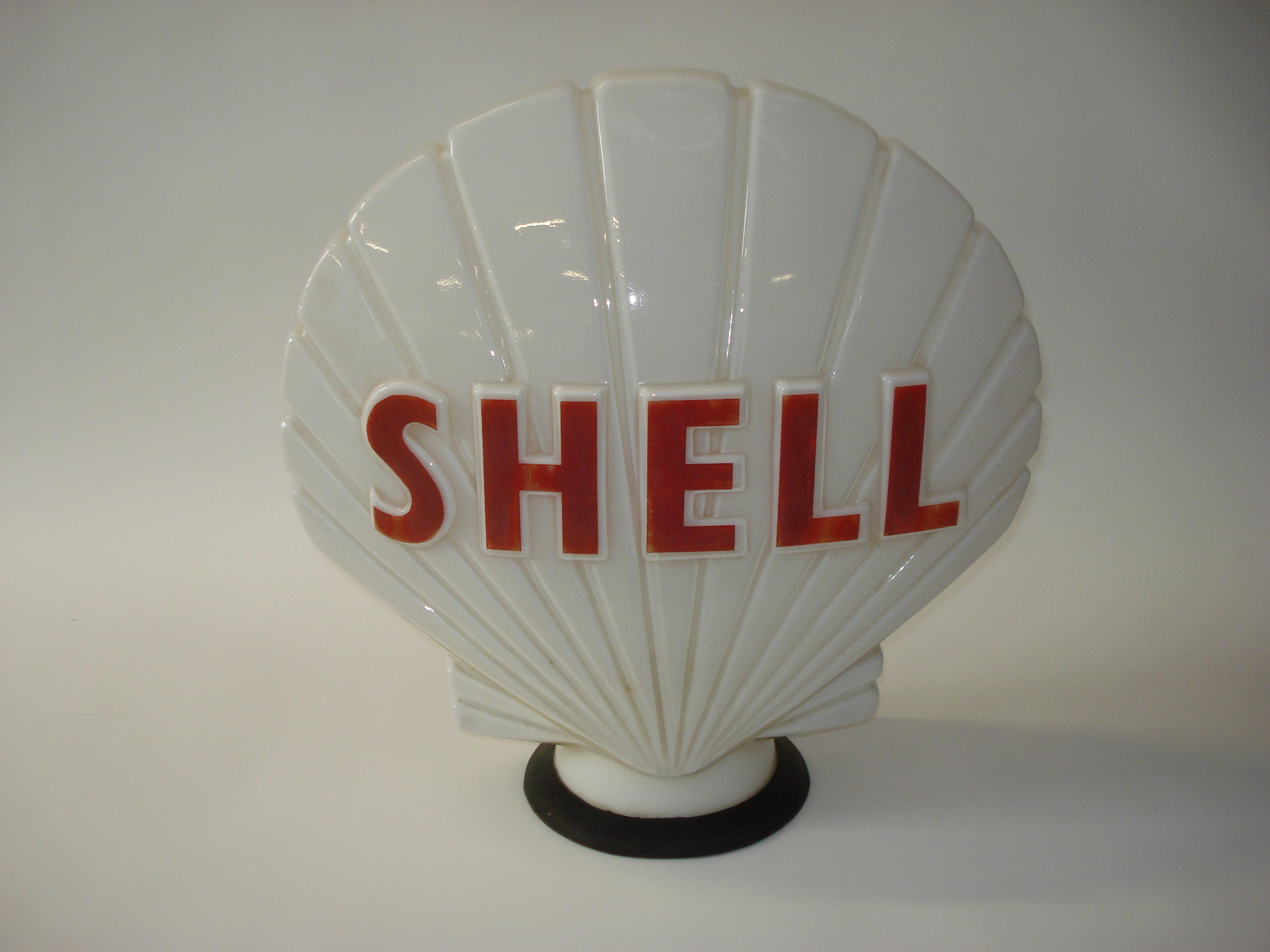 Bonhams Cars : A 'Shellmex' shell-shaped glass petrol pump globe,