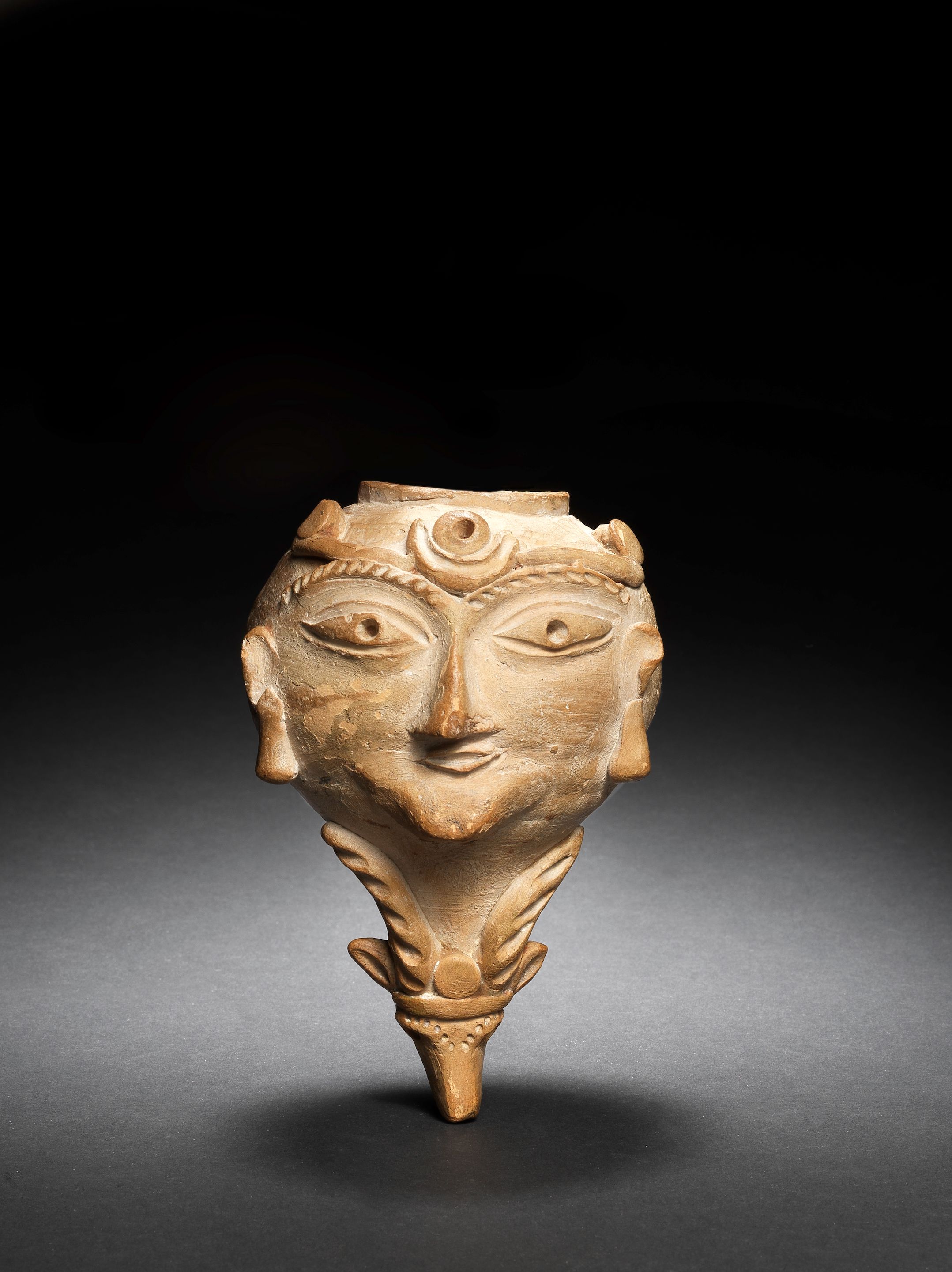 Bonhams : A Sogdian pottery Rhyton Persia, 7th/ 8th Century