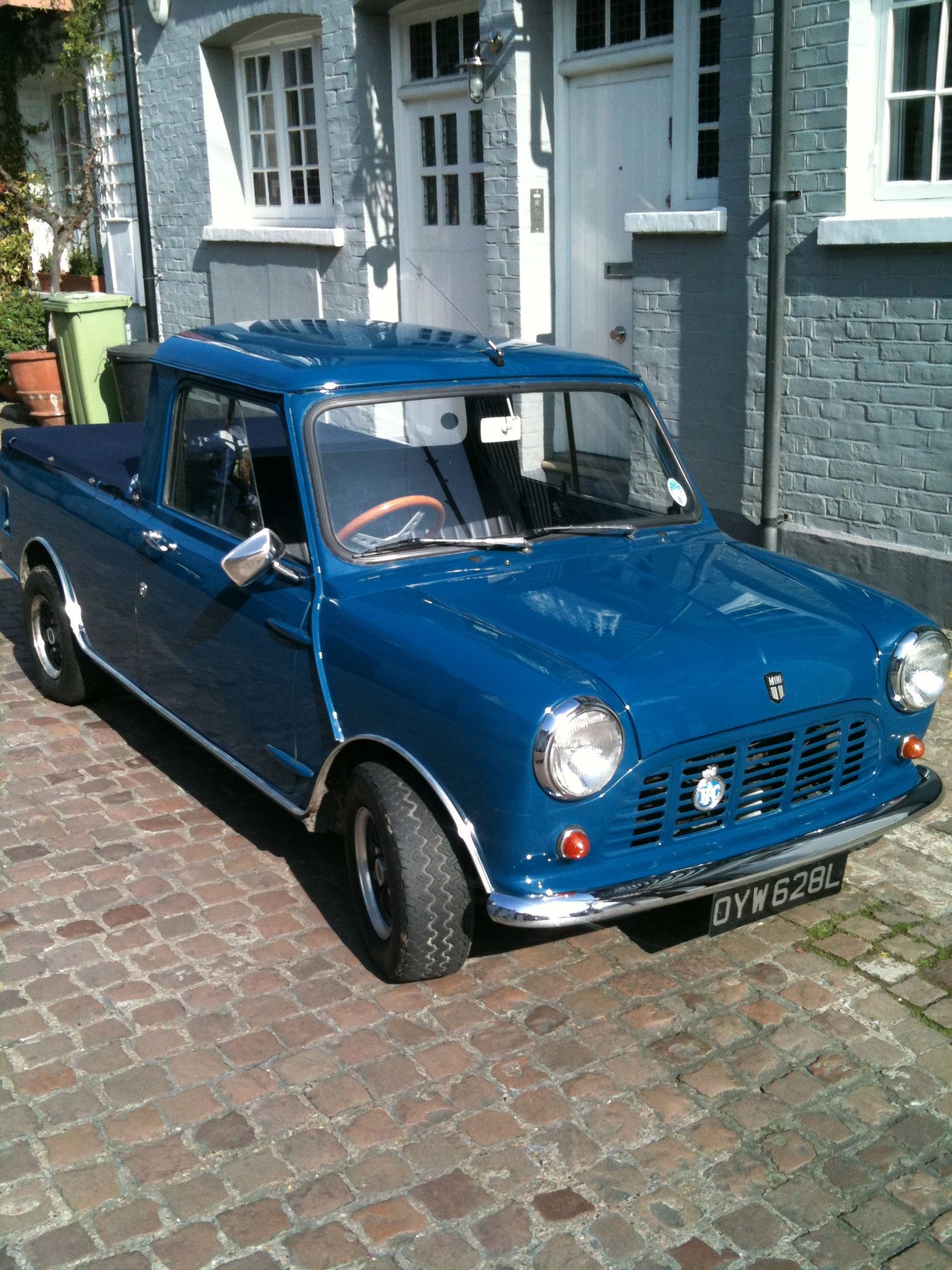 Bonhams Cars : 1972 Mini 998cc Pick-Up Chassis no. XAU1822201A