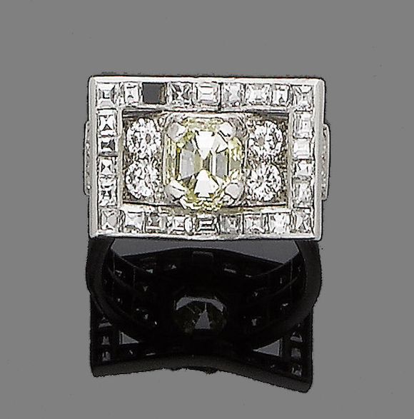 Bonhams : A diamond and fancy-coloured diamond dress ring,