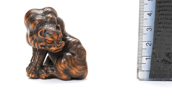 Bonhams : A fine large wood netsuke of a tiger By Naito Toyomasa (1773 ...