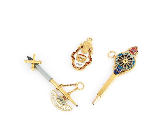 Bonhams : A gold and enamel commemorative pencil-jetonFabergé ...