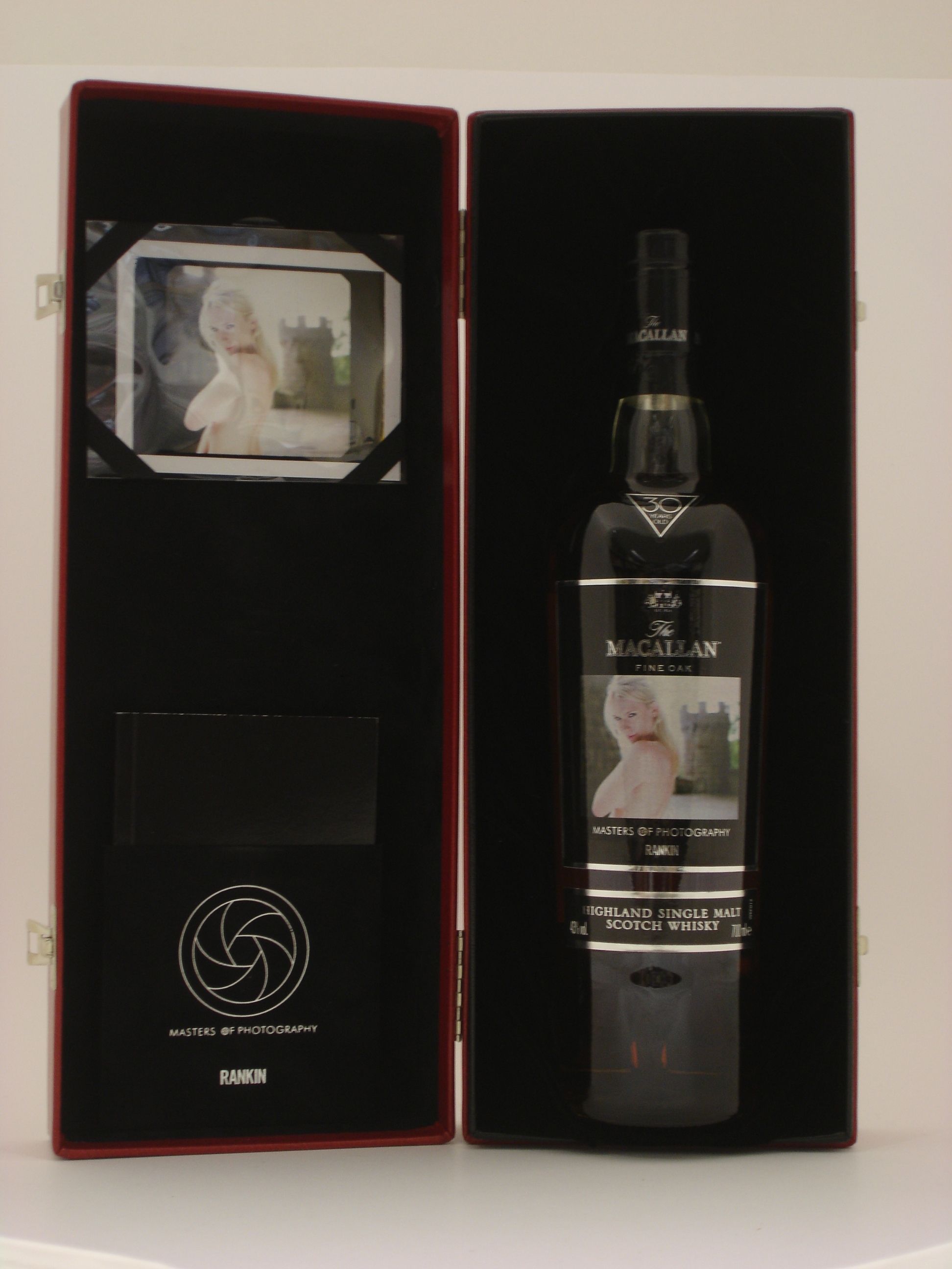 Bonhams : The Macallan Fine Oak Masters of Photography-30 year old