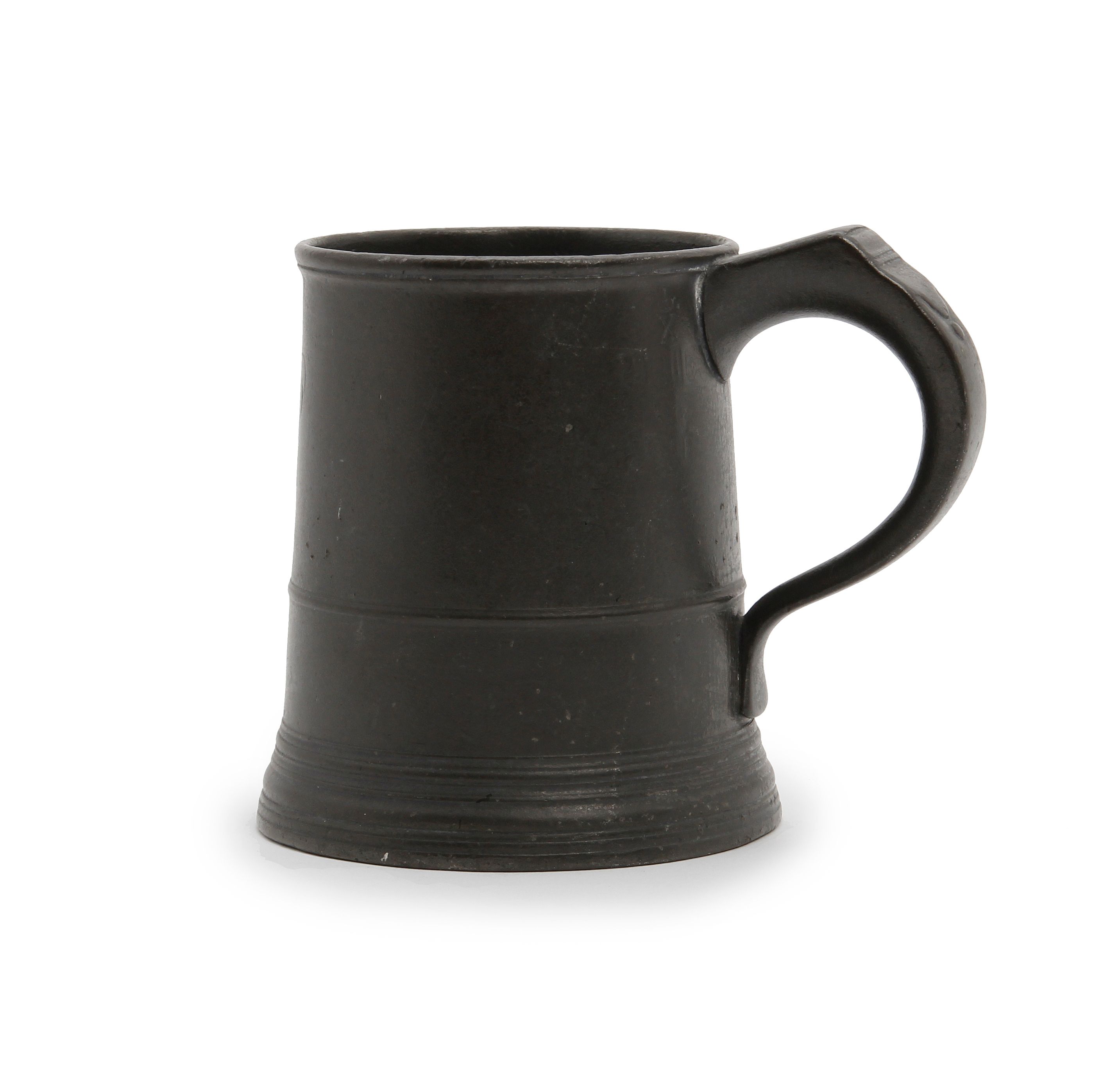 Bonhams : A half-pint straight-sided mug