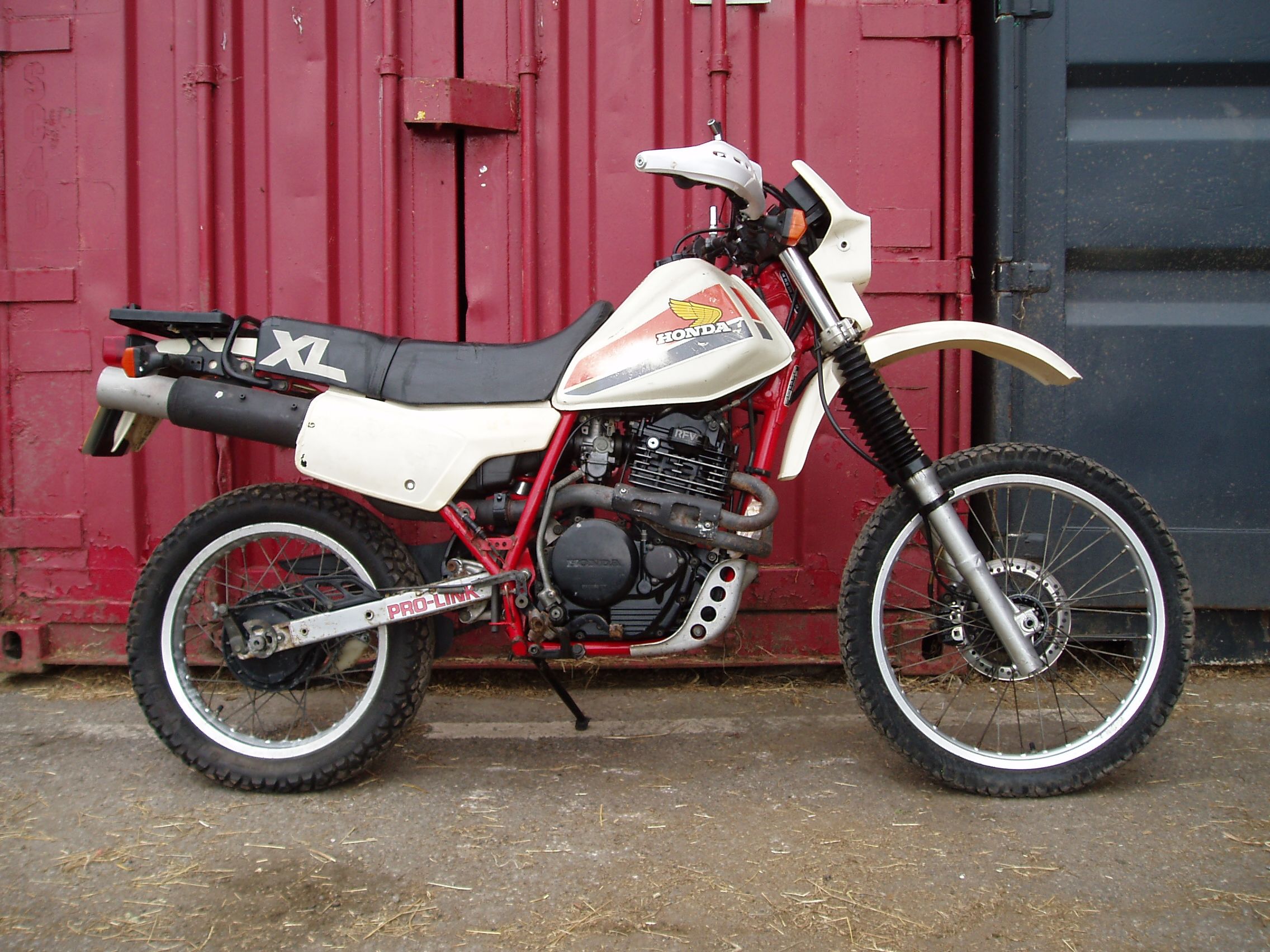 1983 Honda XL600R Registration no. ATO 403Y Frame no. PD03-5004671 Engine no. PD06E-5012915 ...