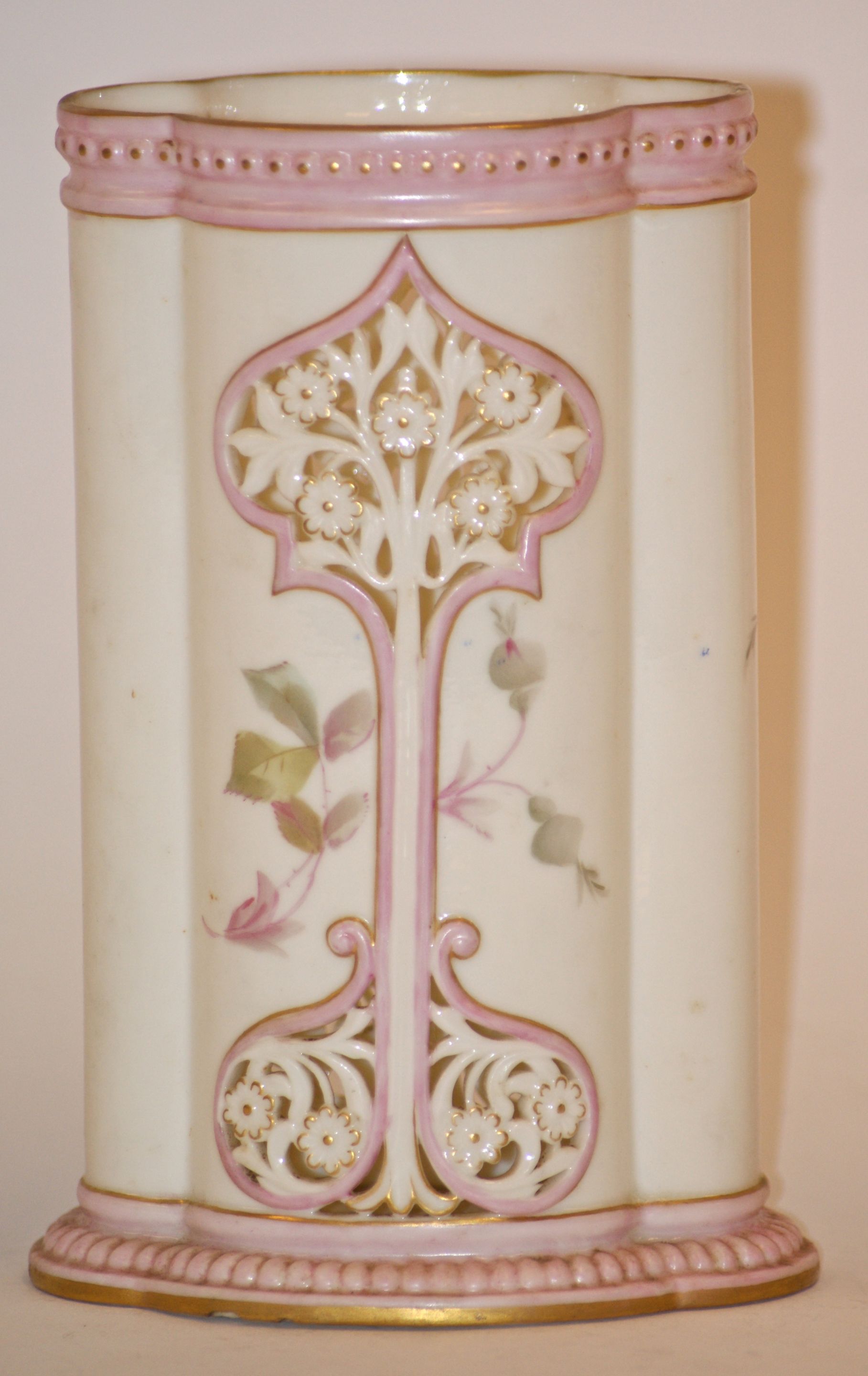 Bonhams : A Grainger & Co Worcester reticulated vase, 1899,