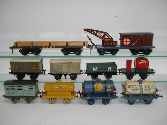 Bonhams : Hornby Series rolling stock 10