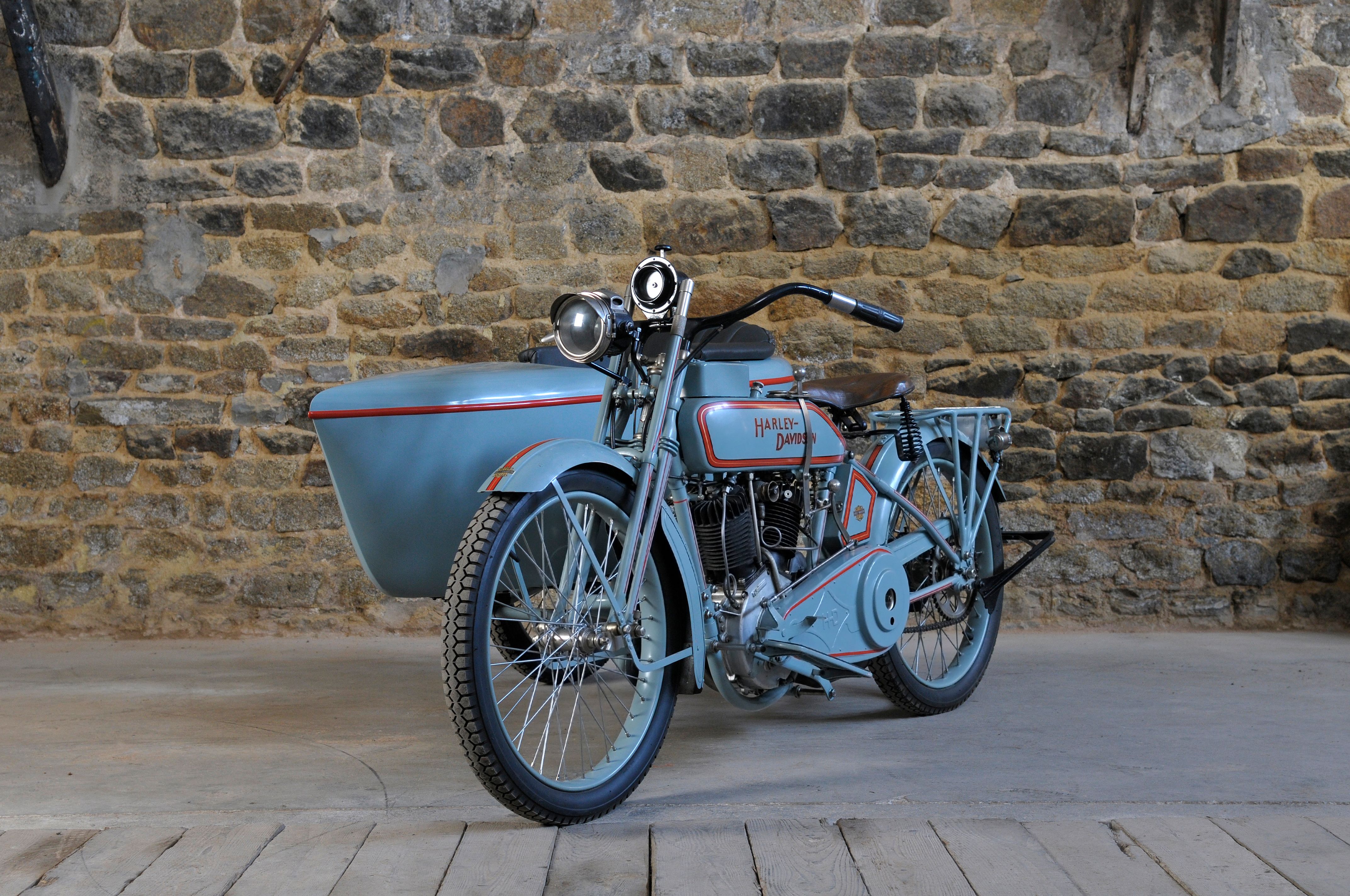 Bonhams Cars : c.1917 Harley-Davidson 1,000cc Model F Motorcycle ...