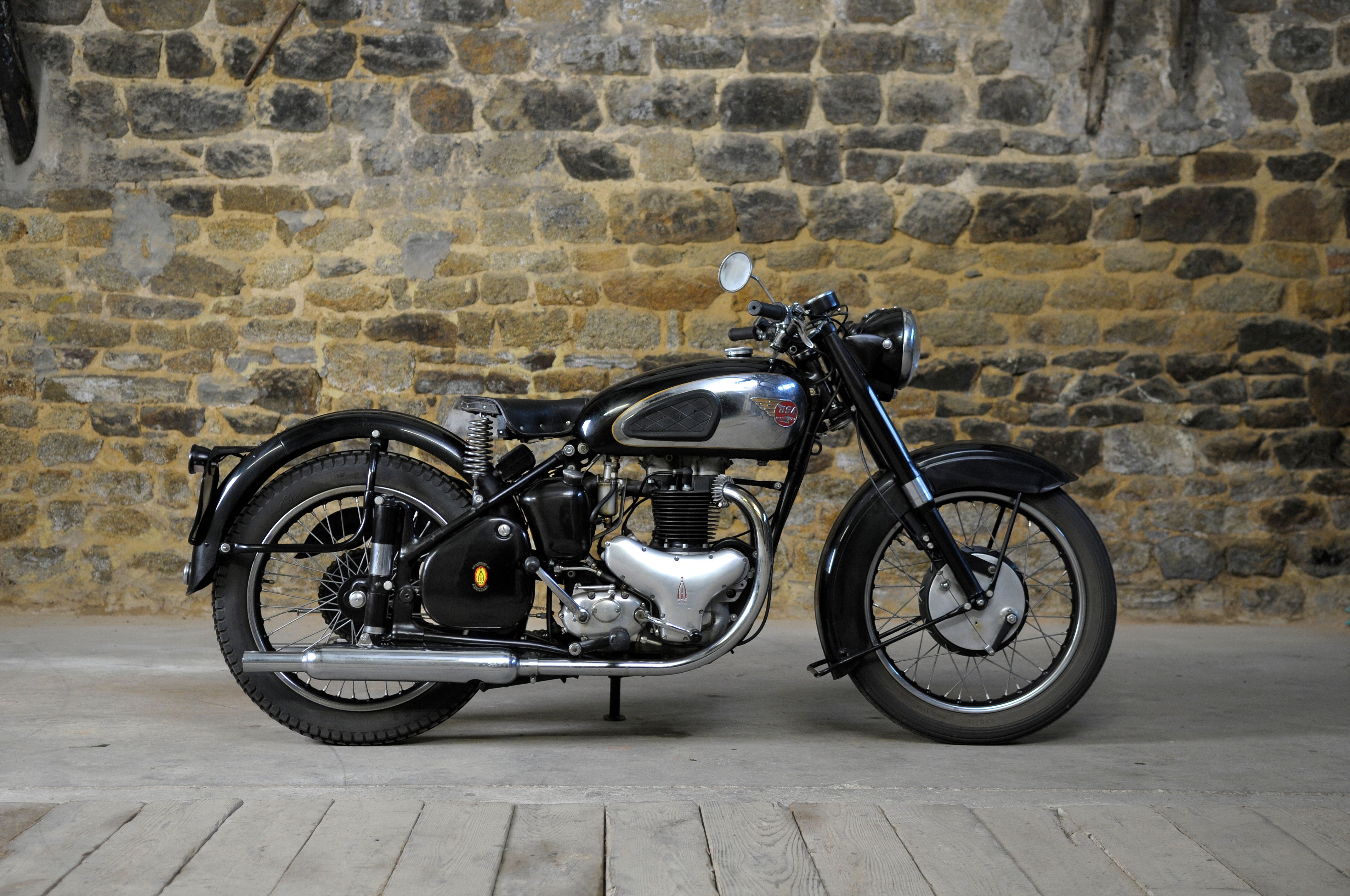 Bonhams Cars : 1952 BSA 646cc A10 'Golden Flash' Frame no. ZA7S 33512 ...