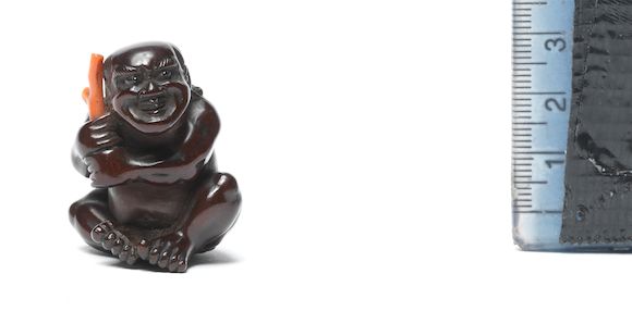 Bonhams : A wood netsuke of a coral fisherman After Kano Tomokazu, 19th ...