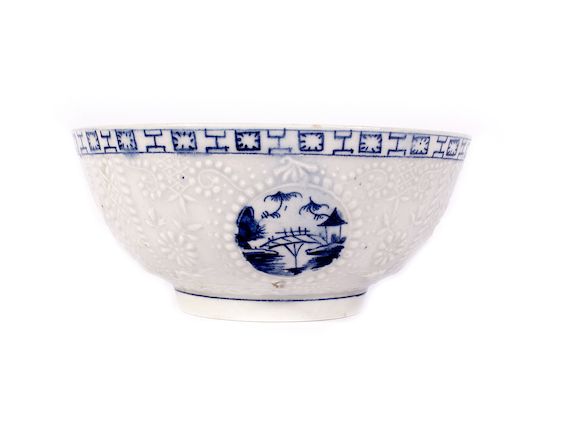 Bonhams : A Lowestoft bowl, circa 1765-1770