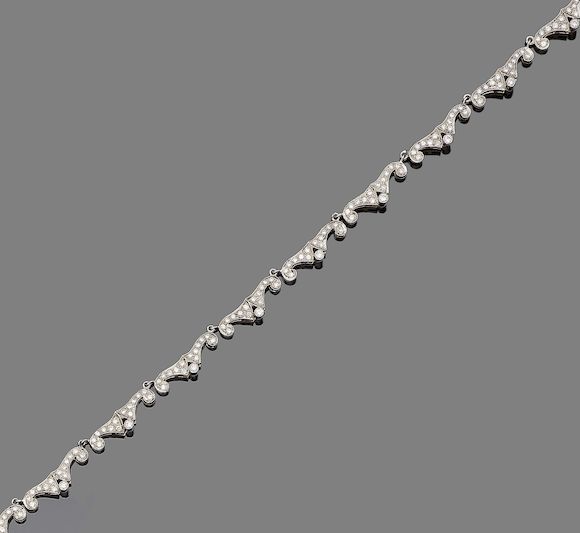 Bonhams : A diamond necklace