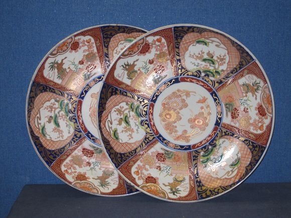 Bonhams : A pair Japanese Imari porcelain chargers