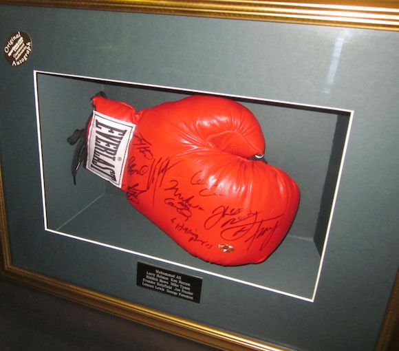 Bonhams : Heavyweight Champions of the World hand signed boxing glove ...