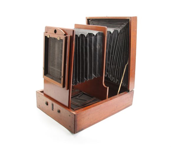 Bonhams : A late 19th century mahogany plate camera
