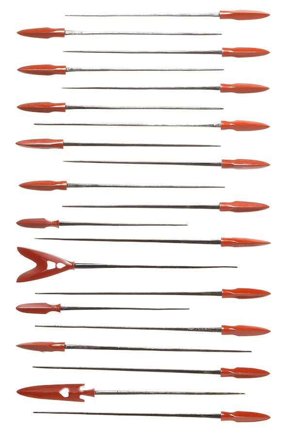 Bonhams : A set of twenty small ya-no-ne (arrowheads) 19th century