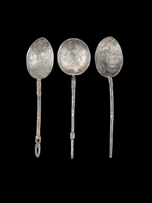Bonhams : Three Roman silver spoons 3