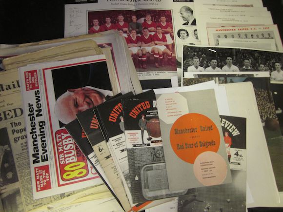 Bonhams : A collection of Manchester United programmes, newspaper ...