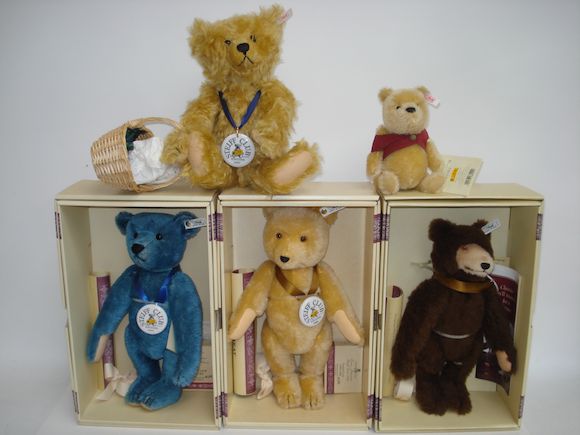 Bonhams : Five modern Steiff Teddy bears 5