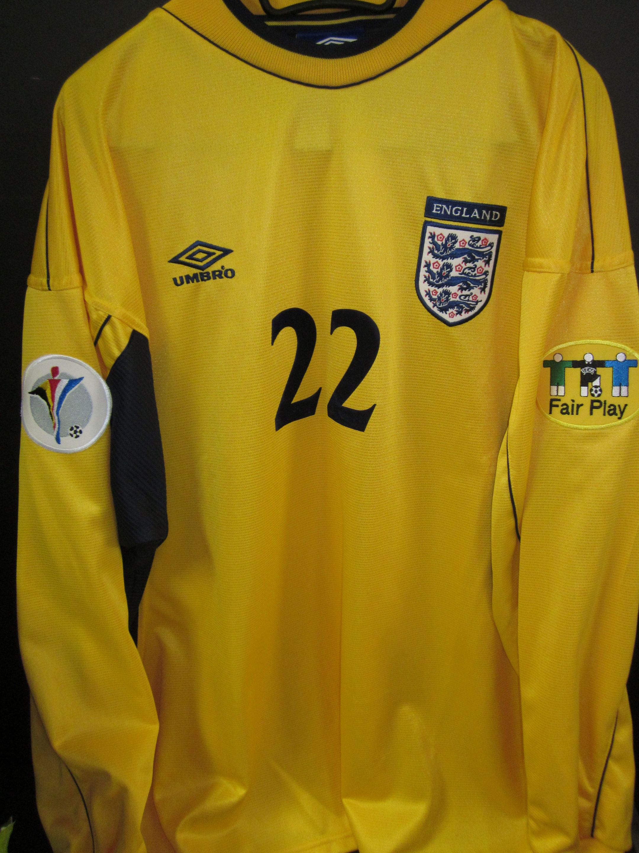 Bonhams : Euro 2000 Richard Wright match worn England shirt