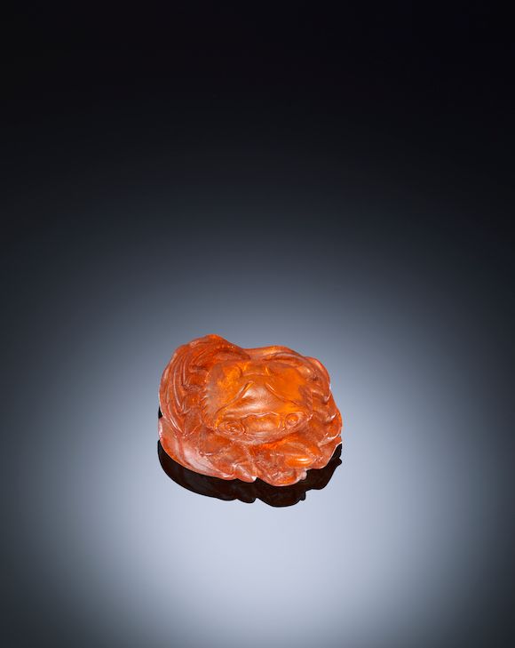 Bonhams : An amber 'crab' carving Qing dynasty
