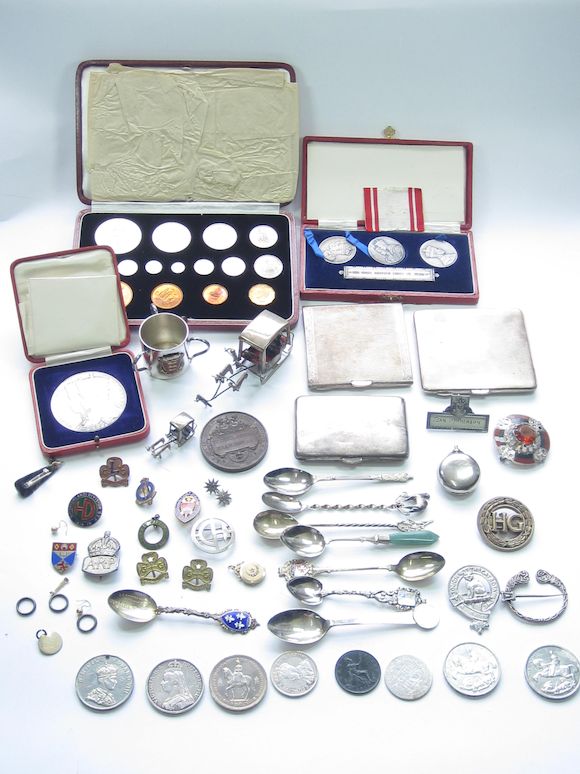 Bonhams : A collection of jewellery, coins and small silver objects