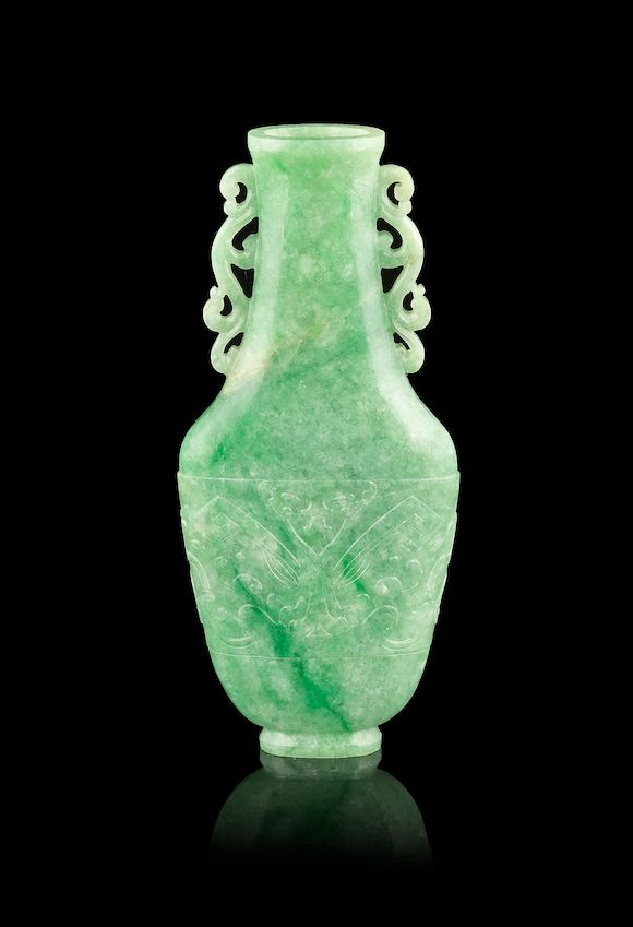 Bonhams : A jadeite vase 19th/20th century