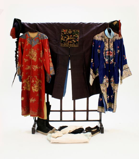Bonhams : A collection of Chinese textiles Late 19th/early 20th Century