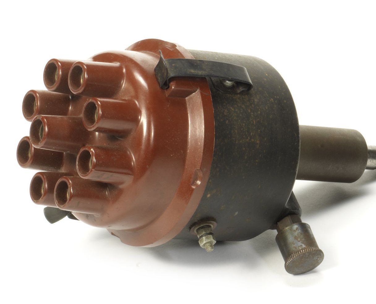 Bonhams Cars : A Bosch VG8 distributor to suit Alfa Romeo 8C 2300,