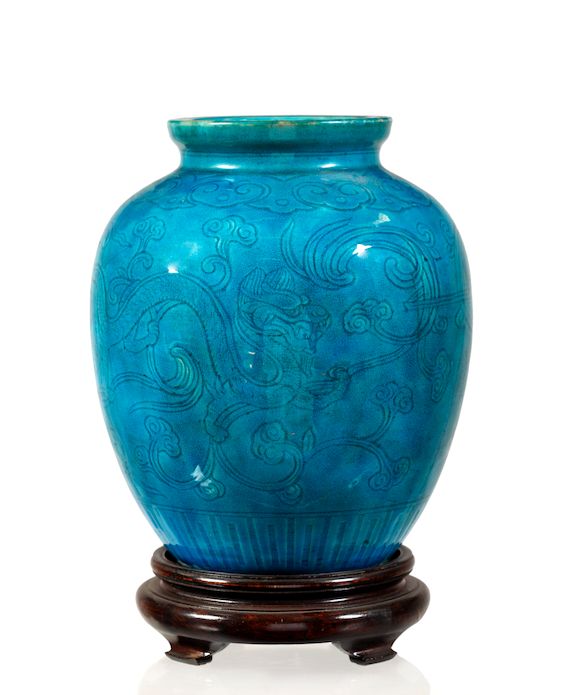 Bonhams : A Chinese turquoise glazed vase