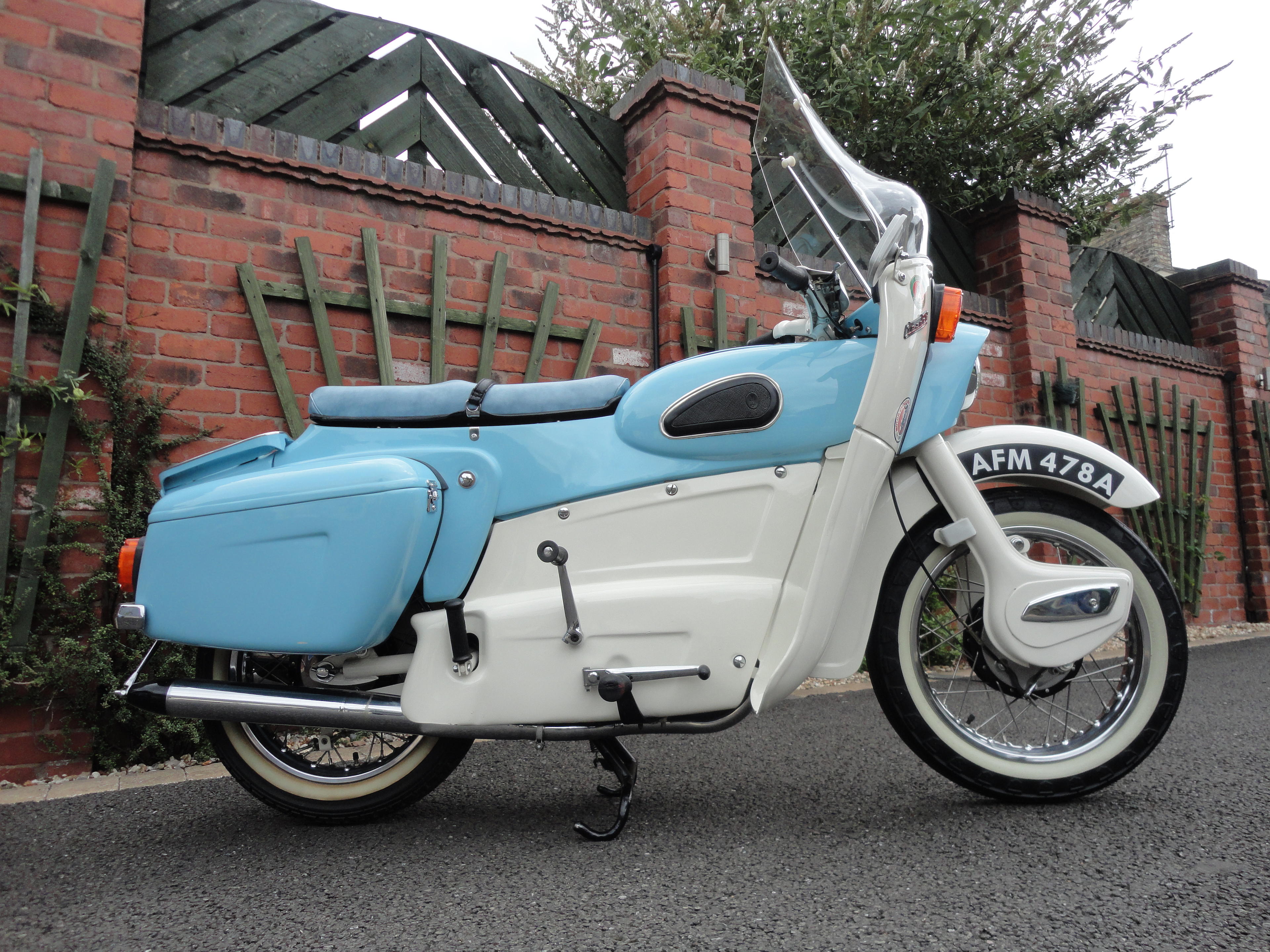 Bonhams Cars : 1963 Ariel 247cc Leader Frame no. T29058/B Engine no ...