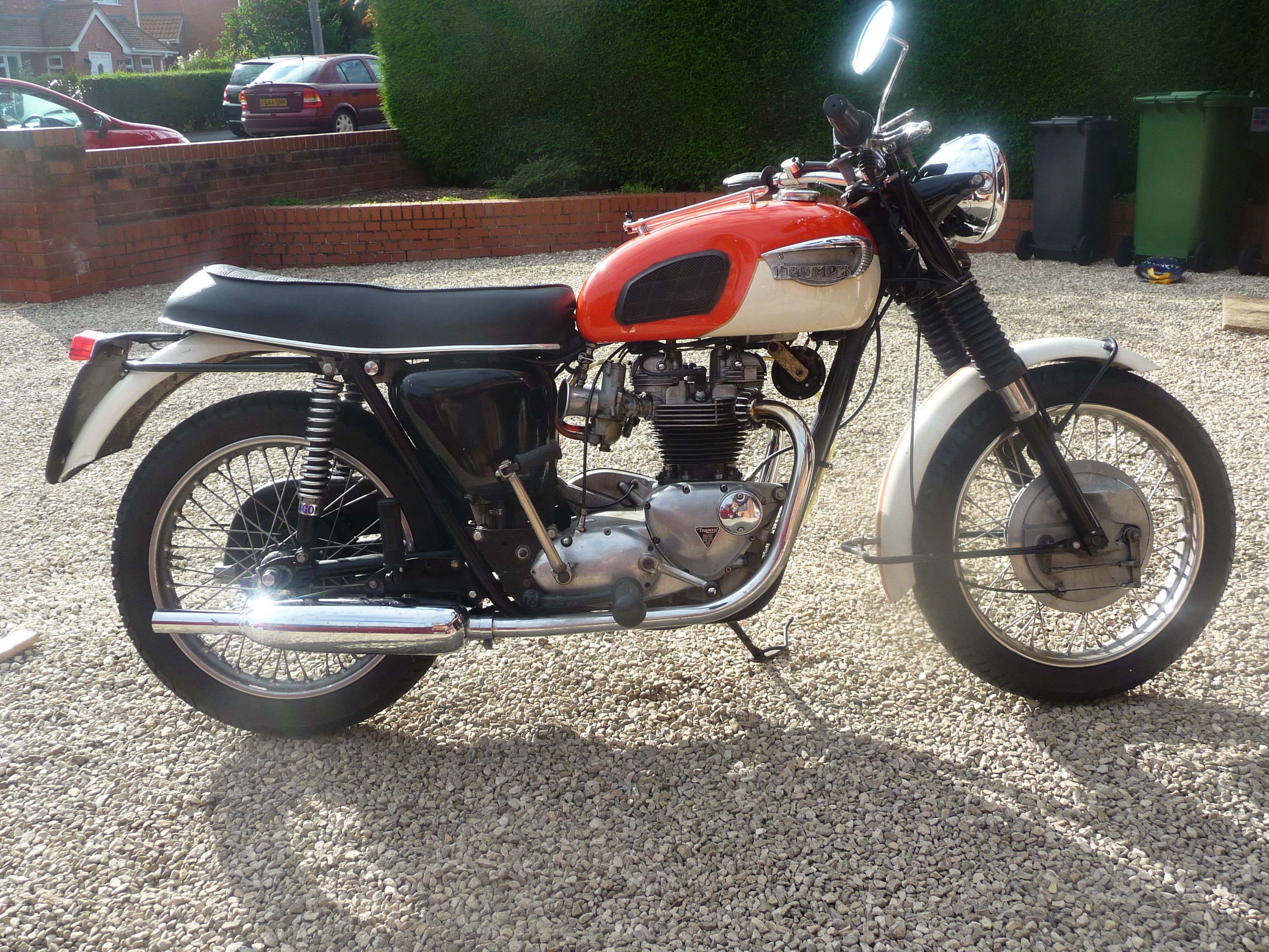 1966 Triumph T120R Bonneville Registration no. HBL 69D Frame no. T120DU ...