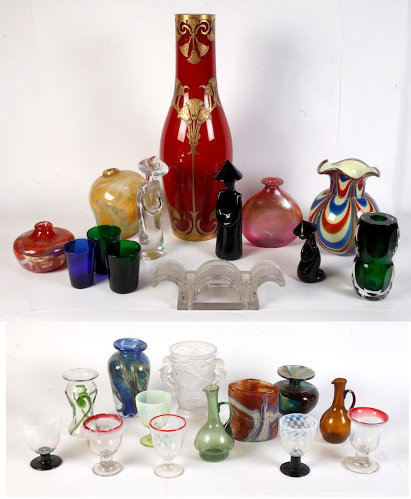 Bonhams : A collection of art glass