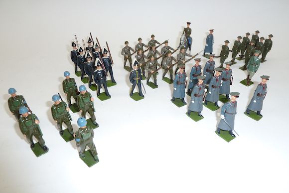 Bonhams : Britains set 1603, Eire Infantry 41