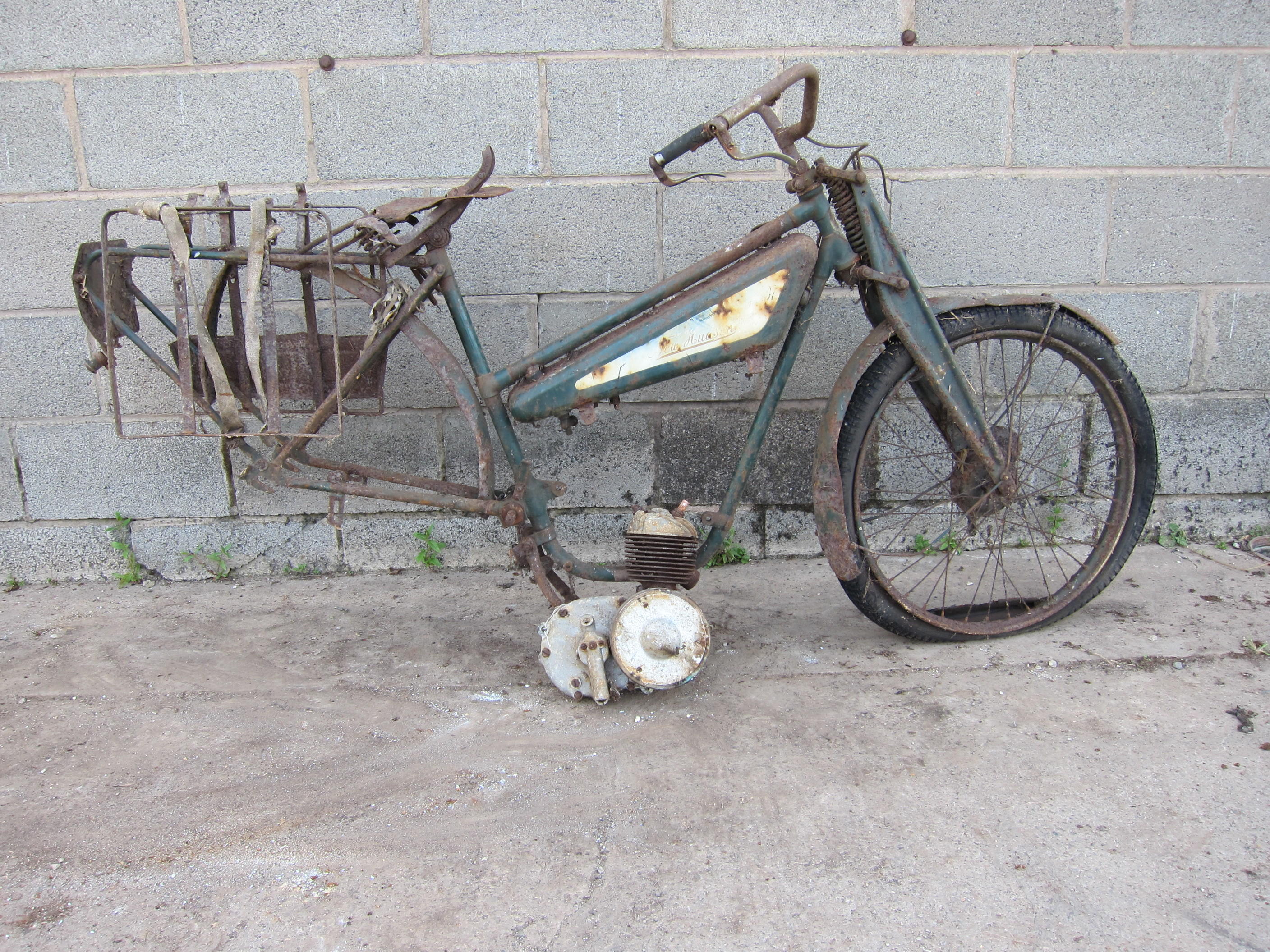 Bonhams Cars : 1951 New Hudson 98cc Autocycle Project Frame no. ZE7543 ...