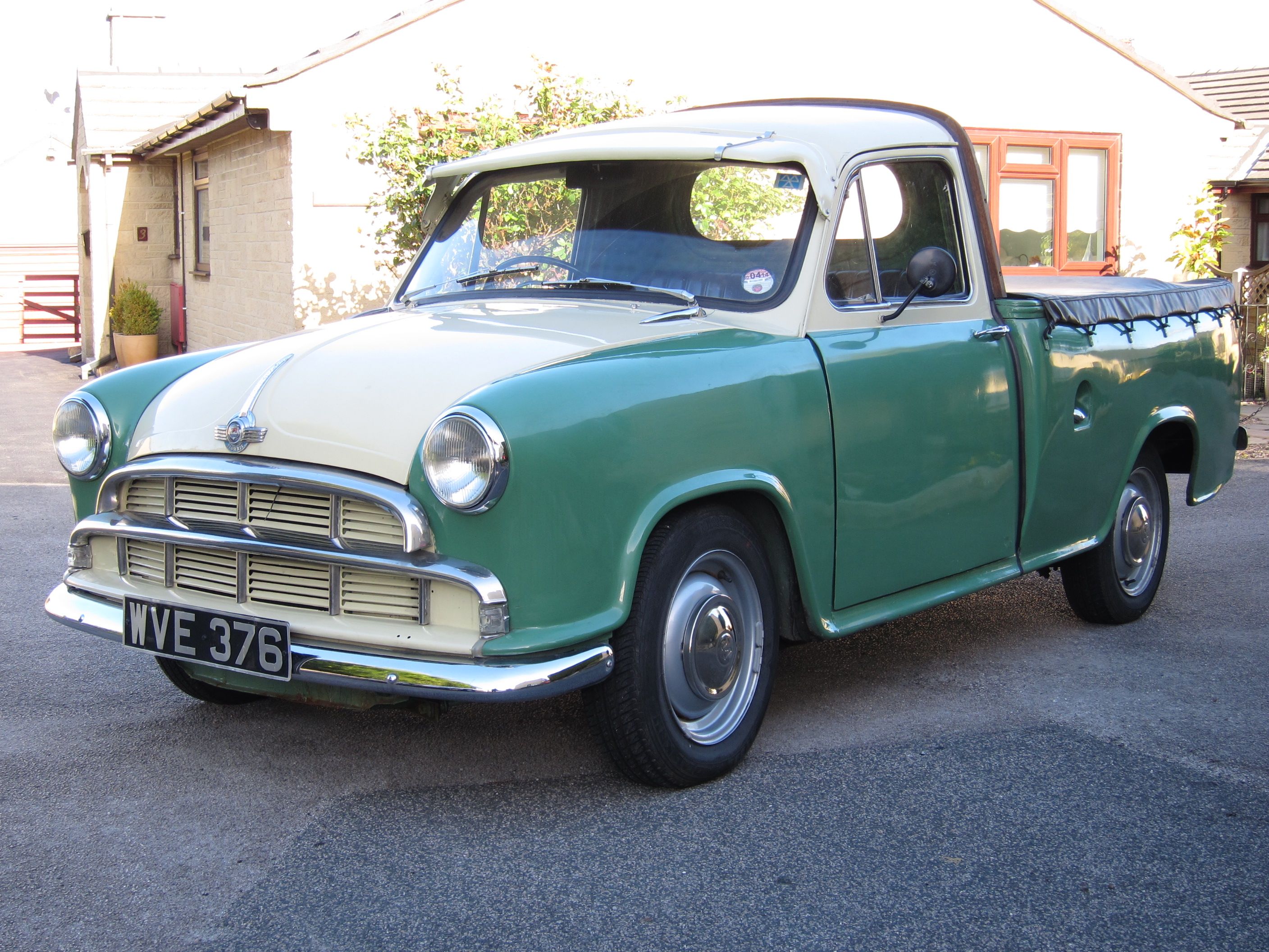 Bonhams Cars : 1960 Morris Cowley Pickup Chassis no. PFU1/58643