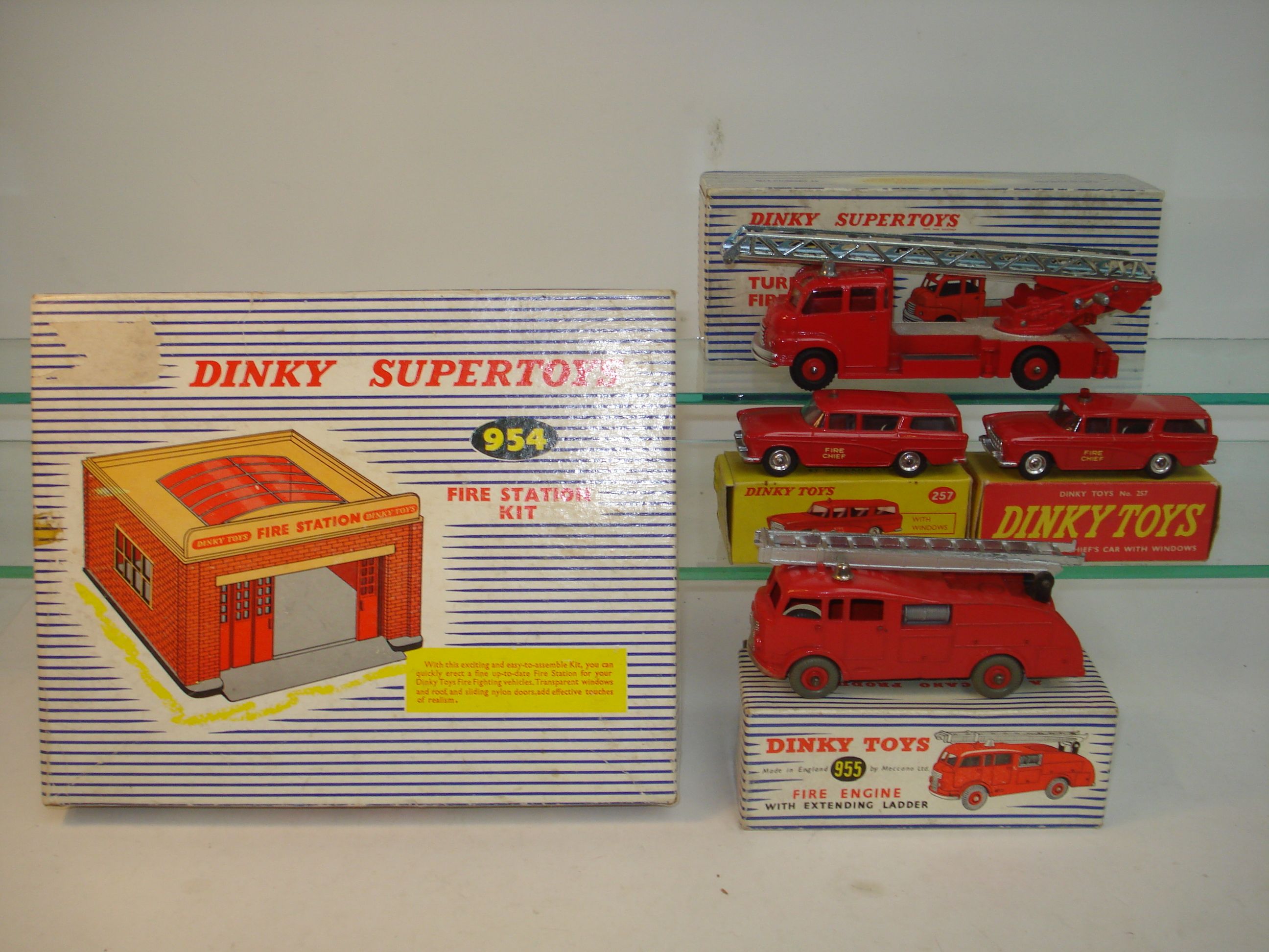 Bonhams : Dinky Fire Station and Fire Dept vehicles 5