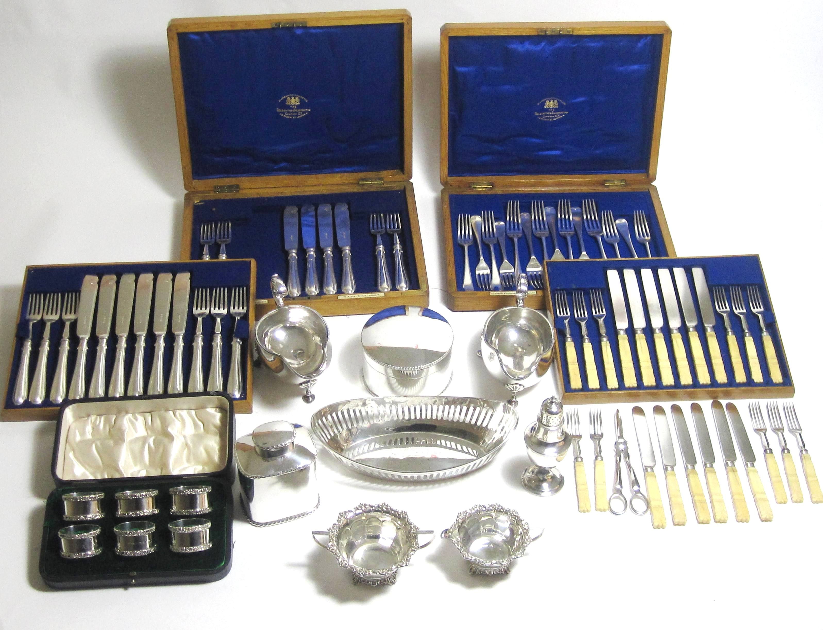 Bonhams : A collection of silver