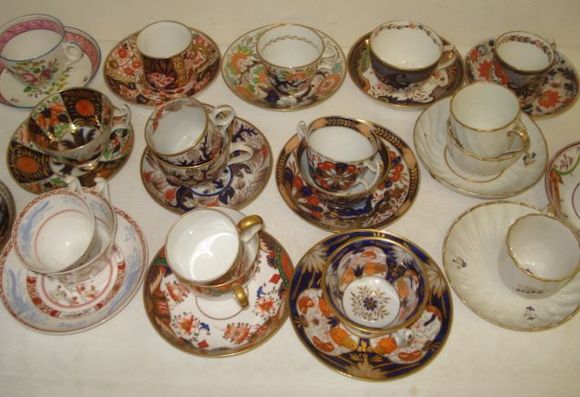Bonhams : A collection of twelve early 19th Century tea cups and ...
