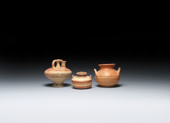 Bonhams : Three Cypro-Mycenaean pottery vessels 3