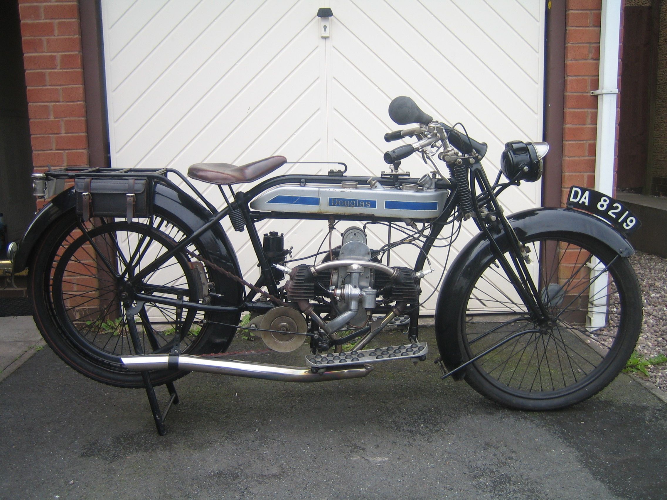 Bonhams Cars : 1924 Douglas 2¾hp Model SW Frame no. 70905 Engine no. 70099