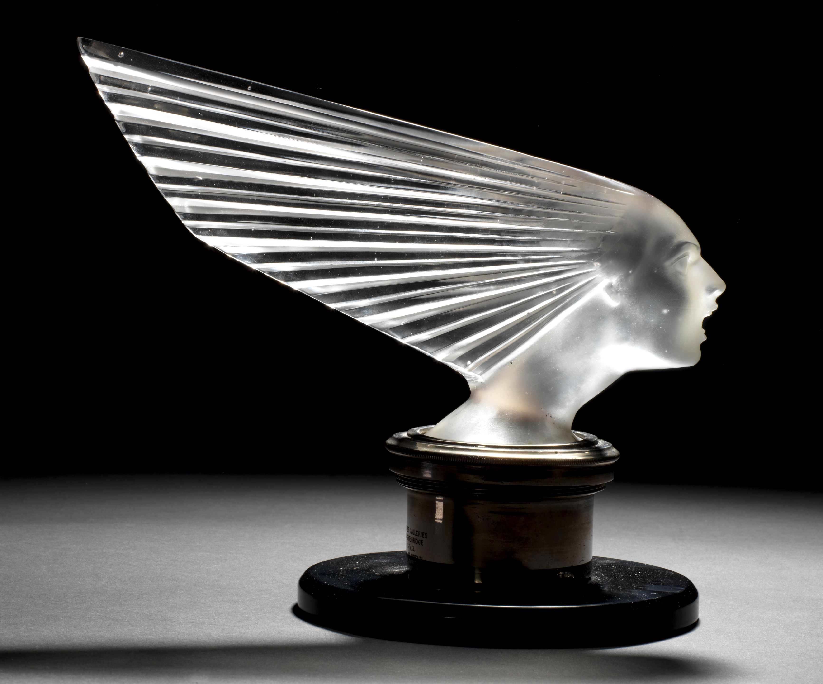 Bonhams Cars : A fine and rare 'Victoire' glass mascot by René Lalique, French, introduced 18th ...