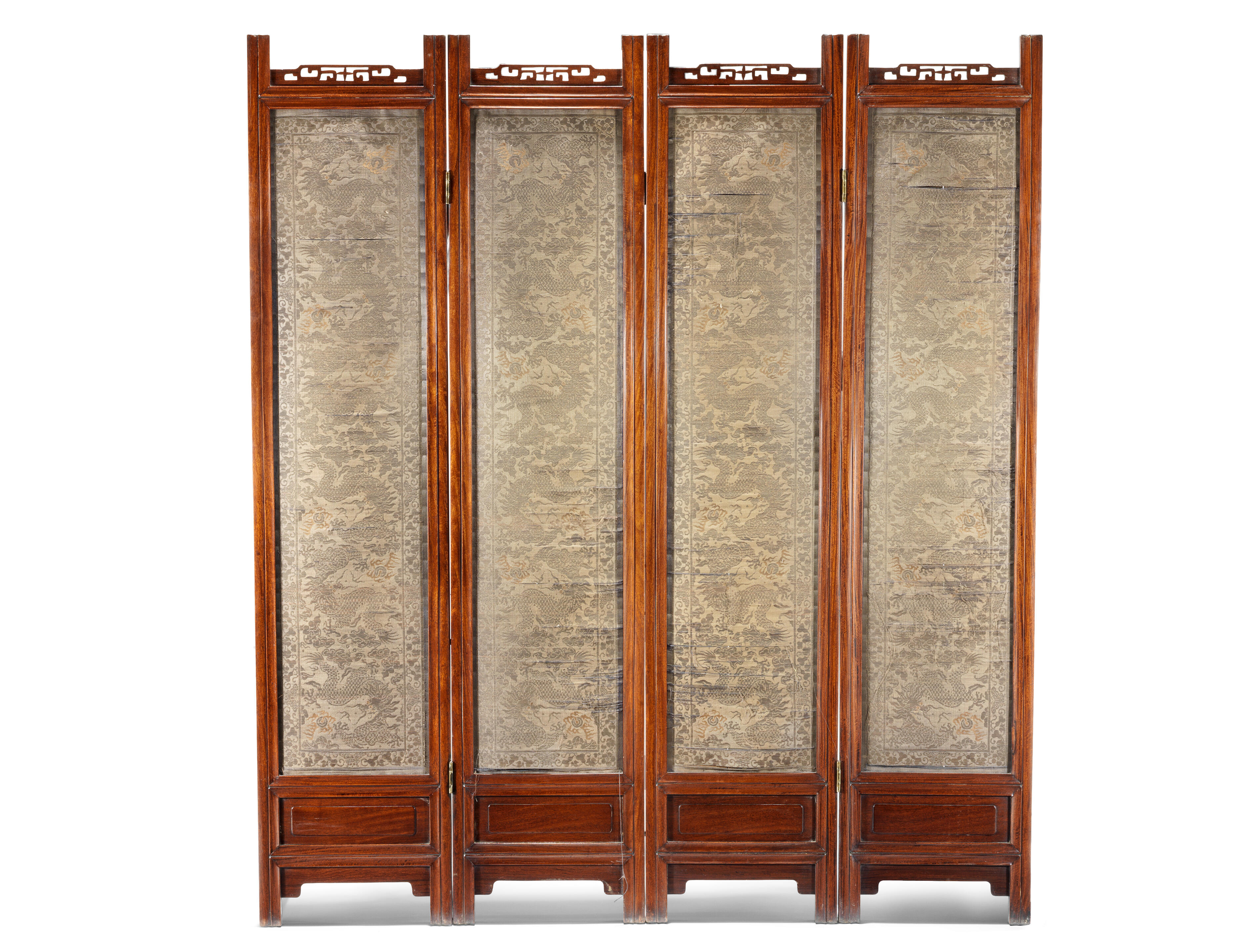 Bonhams : A huanghuali and silk-mounted four-leaf screen 18th century (4)