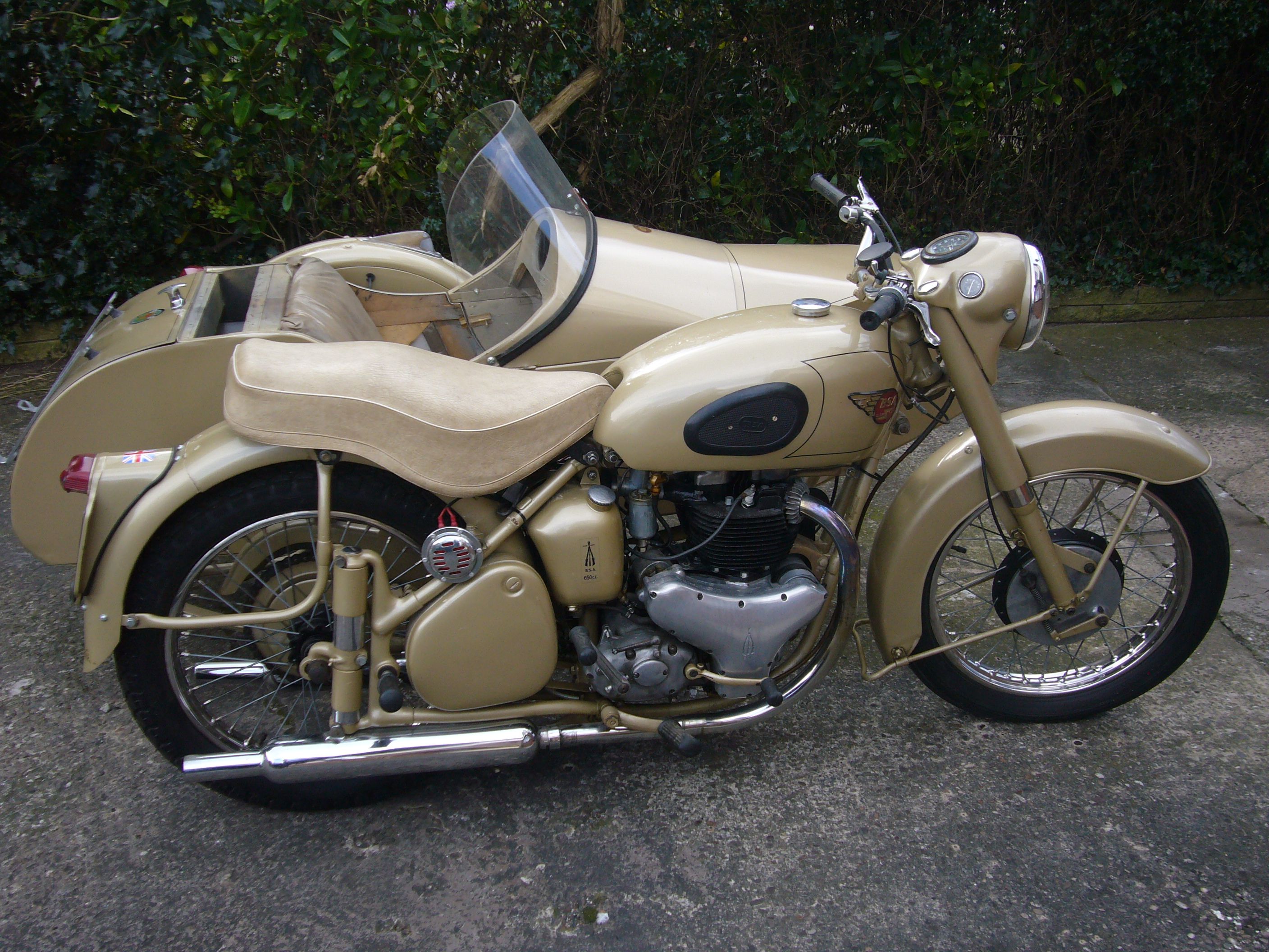 Bonhams Cars : 1953 BSA 646cc A10 Golden Flash Motorcycle Combination Frame no. BA7S 11007 ...