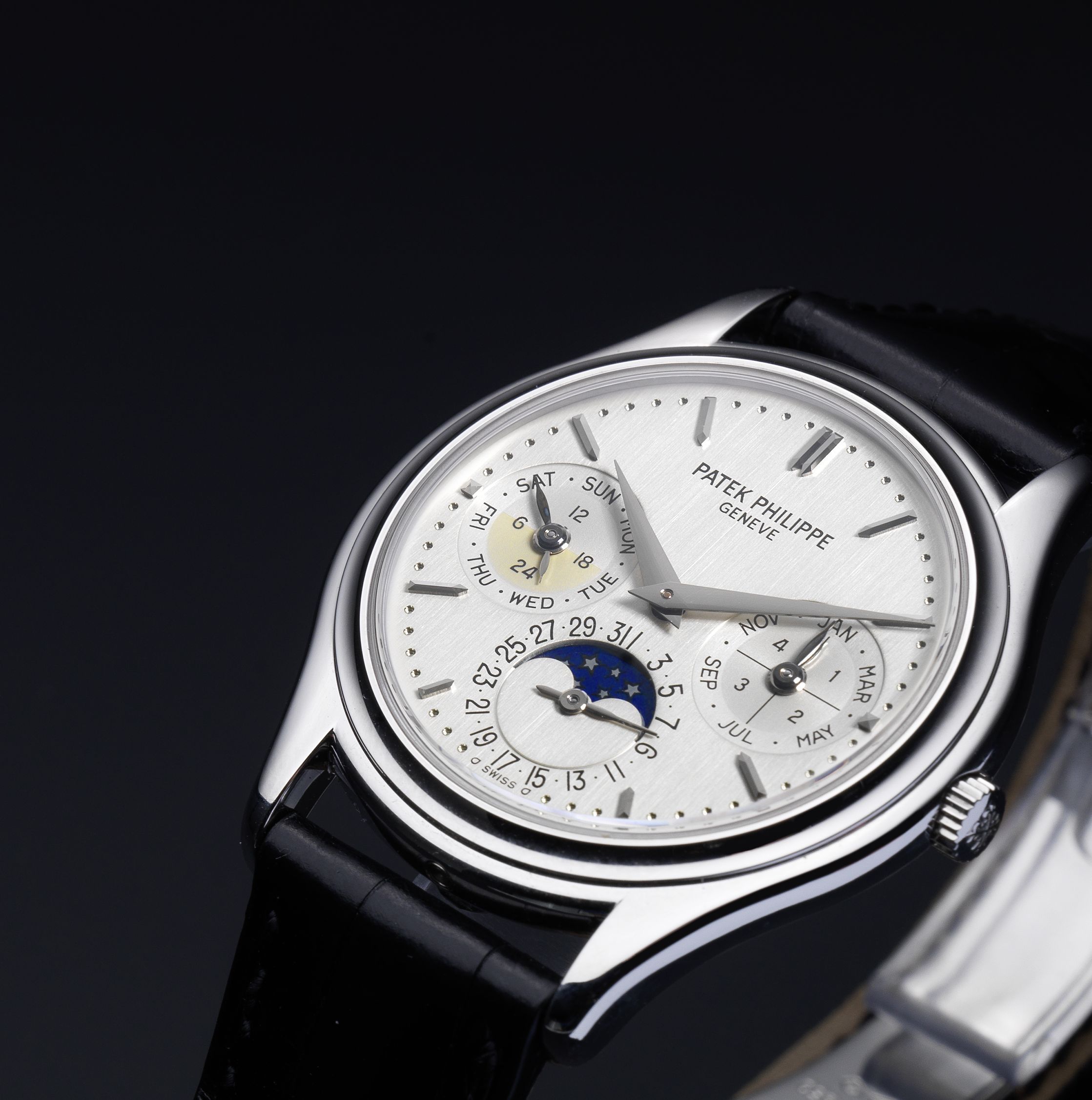 Bonhams : Patek Philippe. A fine and rare platinum automatic perpetual ...